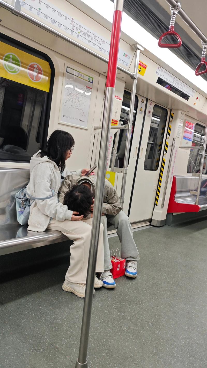 地铁跑酷爱情岛图标