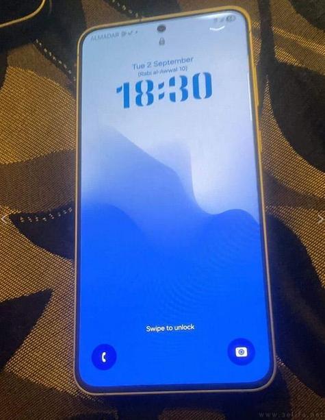 手机左上角出现蓝色的电话图标