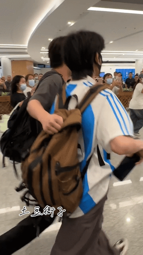 手机在兜里被挤压有事吗截图