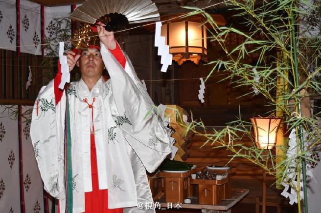 日本神社里的神截图