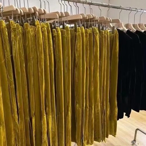 贵族聊天颜色是什么样图标
