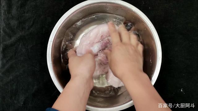 怎样才能把猪肉洗干净图标