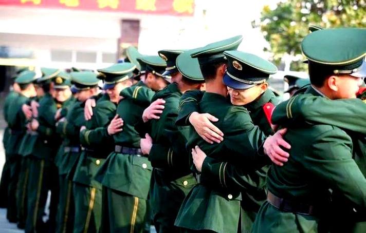 军改后军人的福利待遇图标