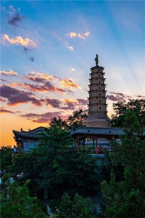 爬塔是哪个游戏图标