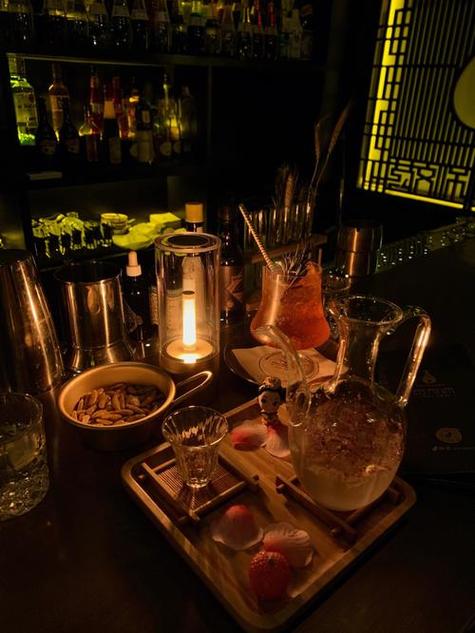 小酒馆喝酒图标