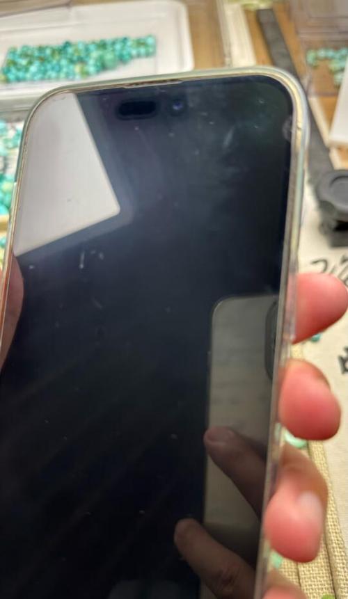 钢化膜贴完四周不吸附图标