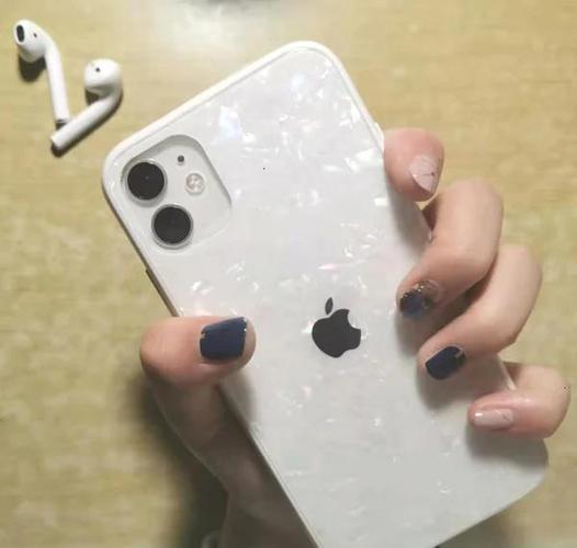 苹果11白色好还是紫色好图标