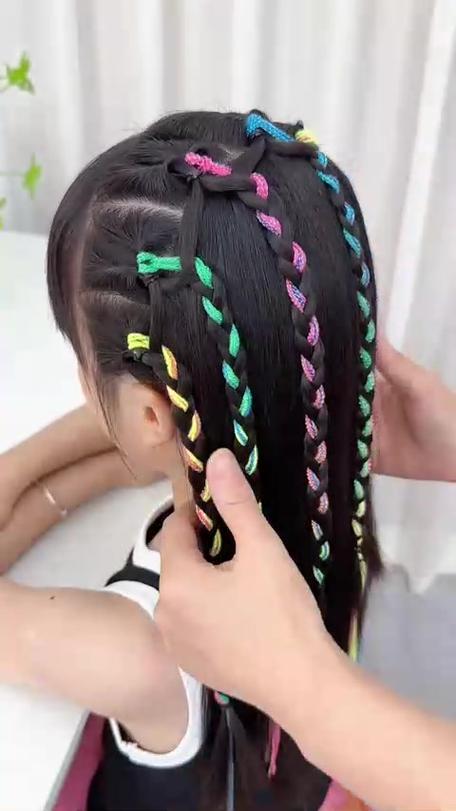 小女孩头发怎么扎好看又简单图标