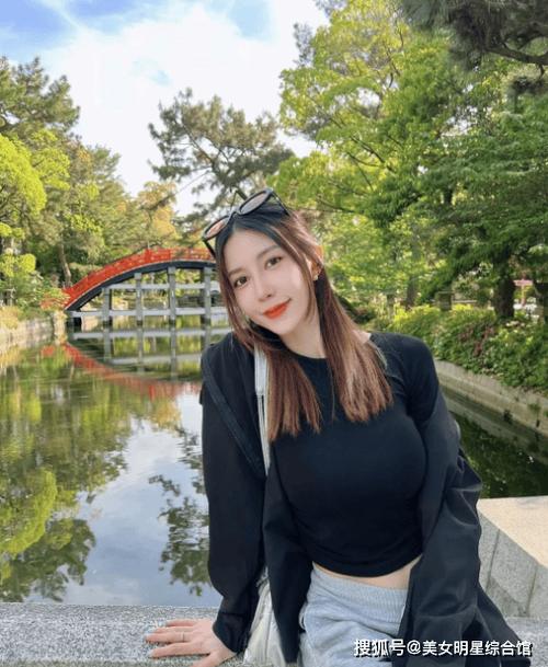 泰国ins小姐姐图标