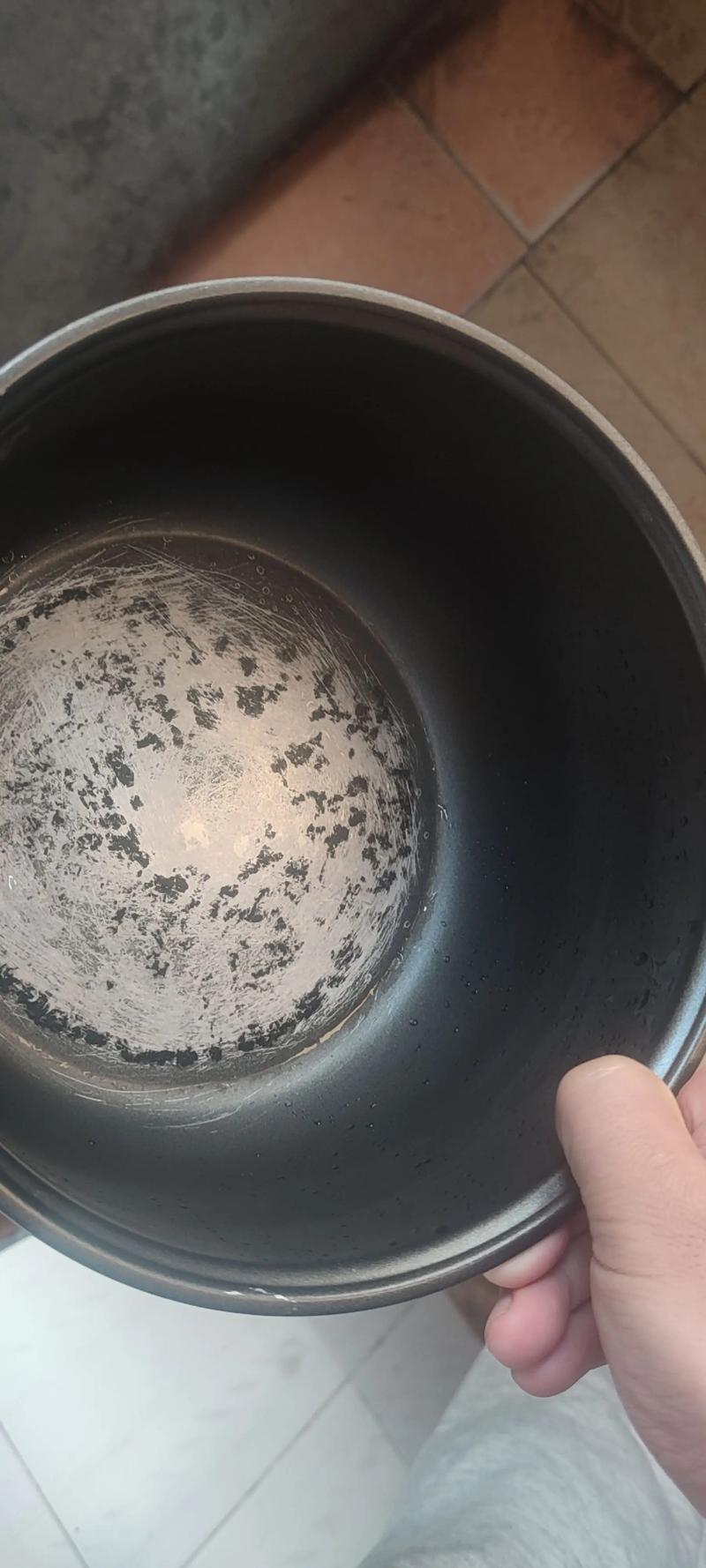涂层掉了的电饭煲内胆能用吗?图标