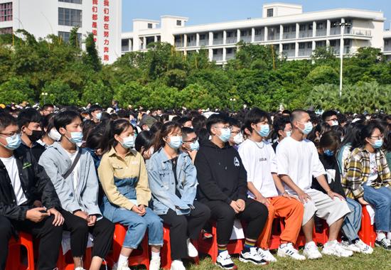 听力受损可以恢复吗图标