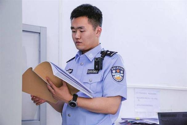 蓝色警服是什么警察图标