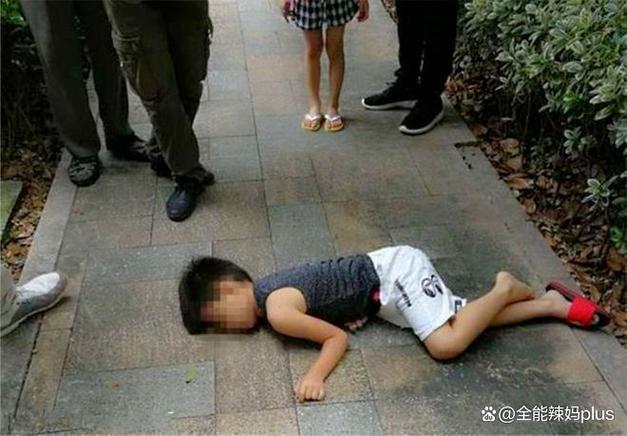 手机录像挨打截图