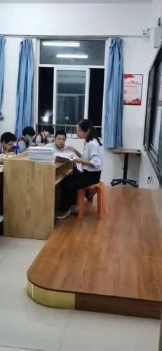放学后在学校统一辅导作业截图