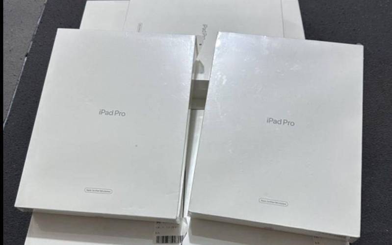 新手机拆封后放着不用截图