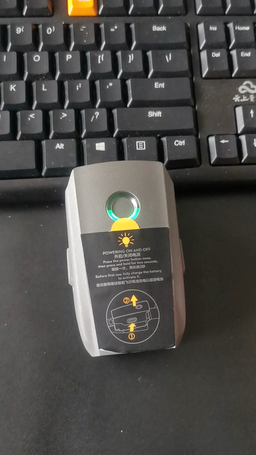 大疆充电管家绿灯闪烁