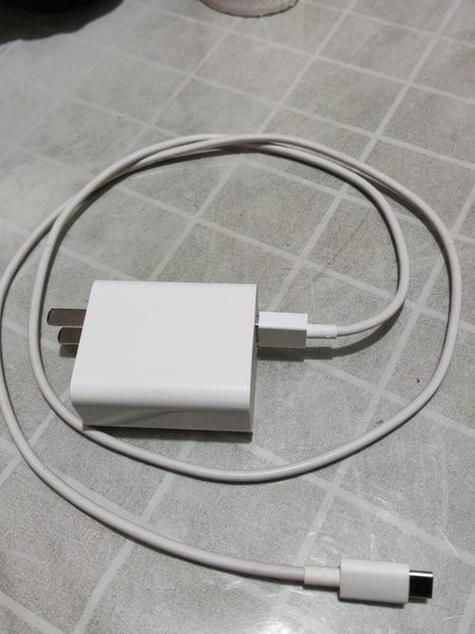 充电器进水图标