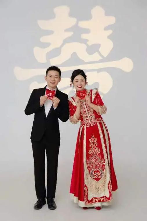 佳偶天成,珠联璧合图标