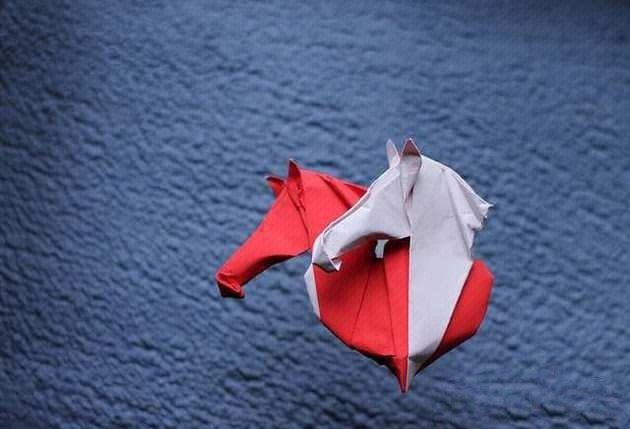 马 折纸图标