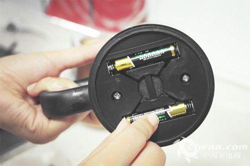 thinkplus鼠标电池怎么装图标