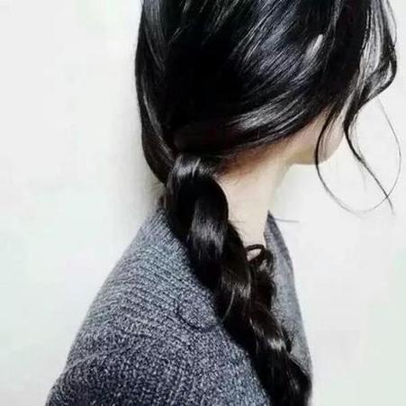 扎辫子的女生头像图标