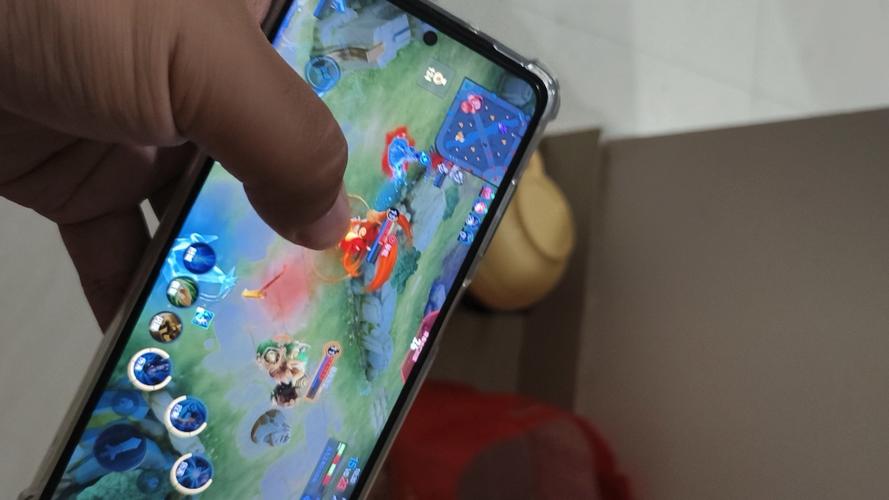 玩王者屏幕突然放大截图