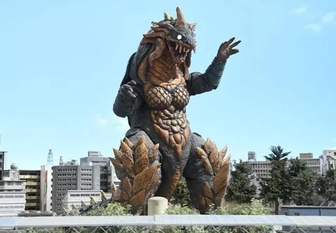 法神附体之书和毒炎术选哪一个好