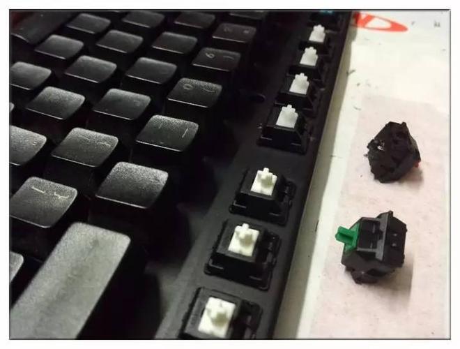 机械键盘怎么换轴图标
