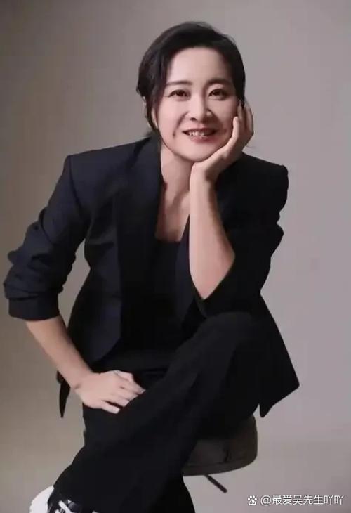 贾玲近照图标