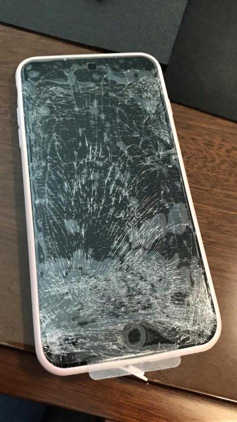 iphone屏幕摔碎了在保图标