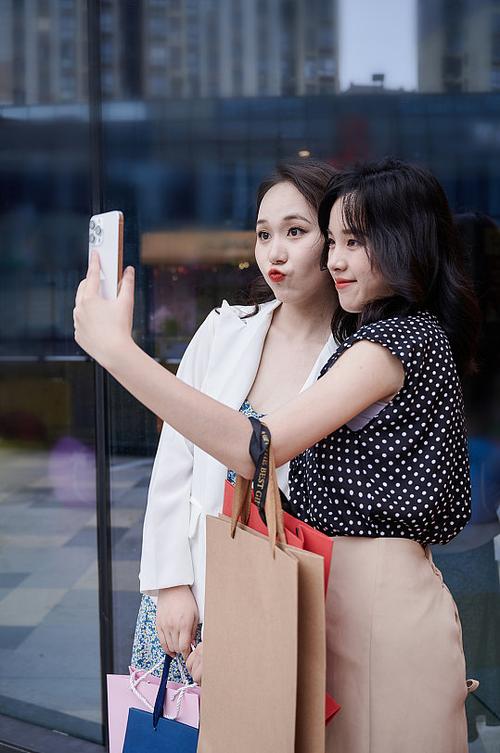 女生在逛街我该怎么回图标