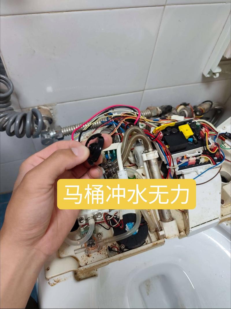 马桶水箱不蓄水原因及解决办法缩略图