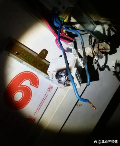 线路烧了会自动跳闸吗图标