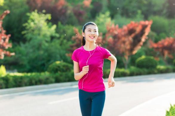 坚持跑步的女人性格图标