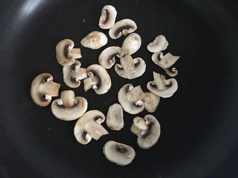 口蘑里面是黑色正常吗图标
