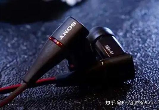 无线耳机一个亮一个不亮是怎么回事