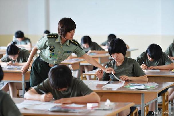 大学兵考军校图标