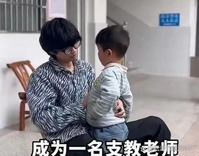 他把我留在教室关了灯截图