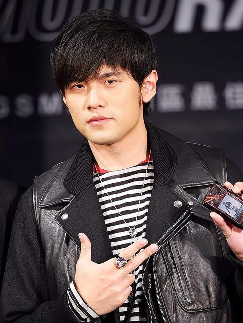 男人发这首歌表达什么感情图标