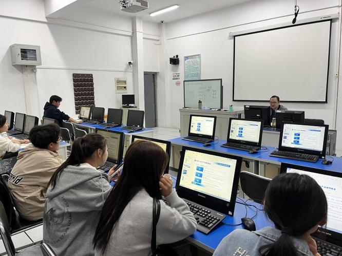 怎样控制机房同学的电脑图标