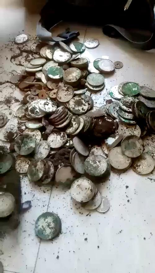 一般窖藏银元有多深