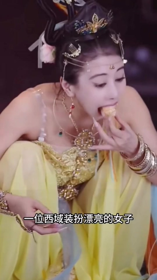 美女吞人入胃后肚子变大视频图标