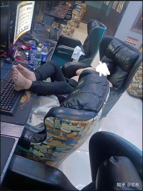 网吧一个月能赚多少钱图标