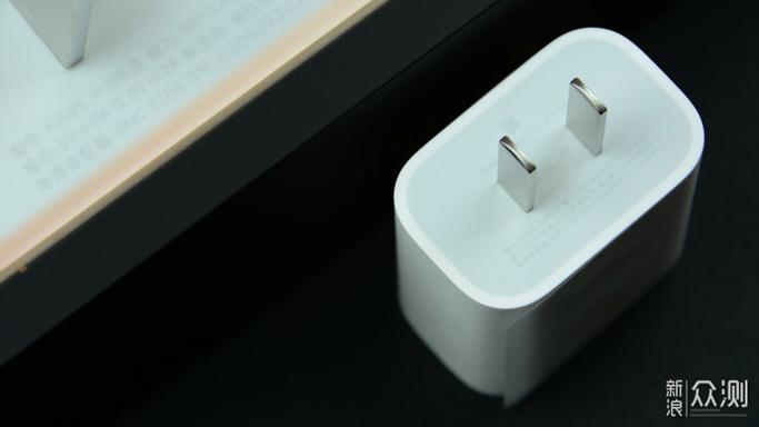 iPhone11pro充电口图标