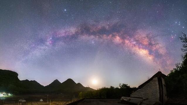 银河系是宇宙中最大的一个星系吗图标