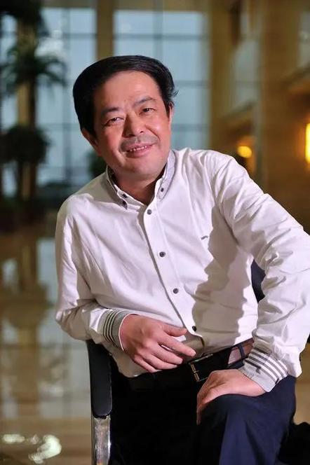 荣盛老板个人简历图标