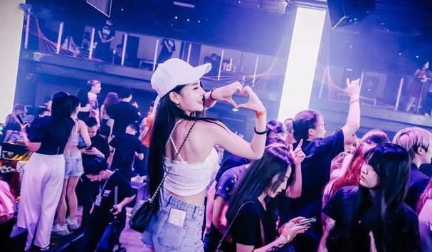 酒吧不买就可以进去玩吗截图