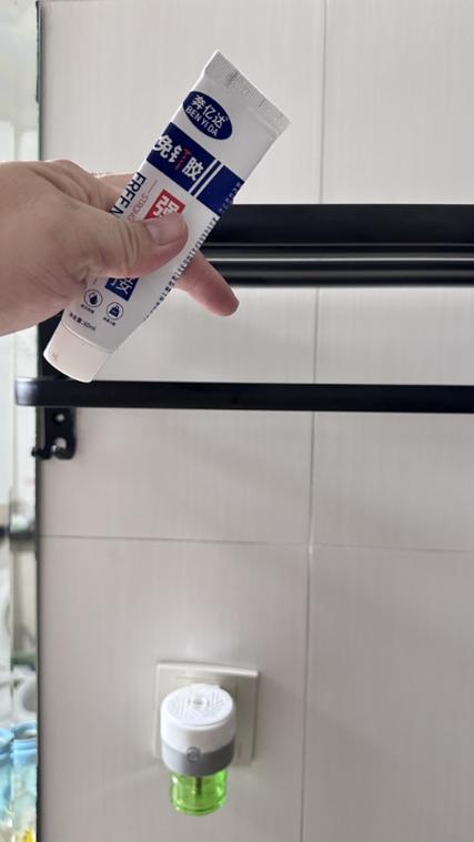 镜子粘到墙上用什么胶图标