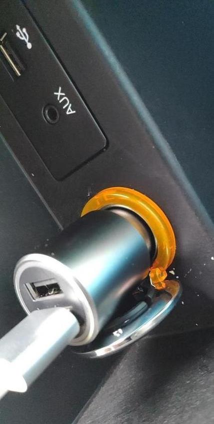 车载充电器用不了图标