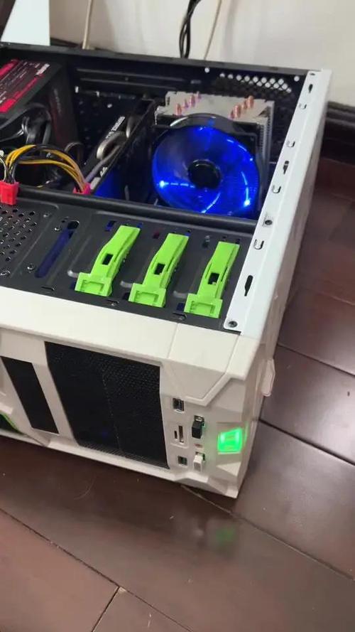 电脑开机主机一闪一灭图标
